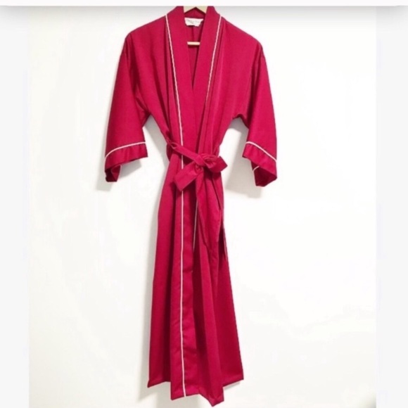 Dior | Intimates & Sleepwear | Christian Dior Flawless Silk Like Robe ...